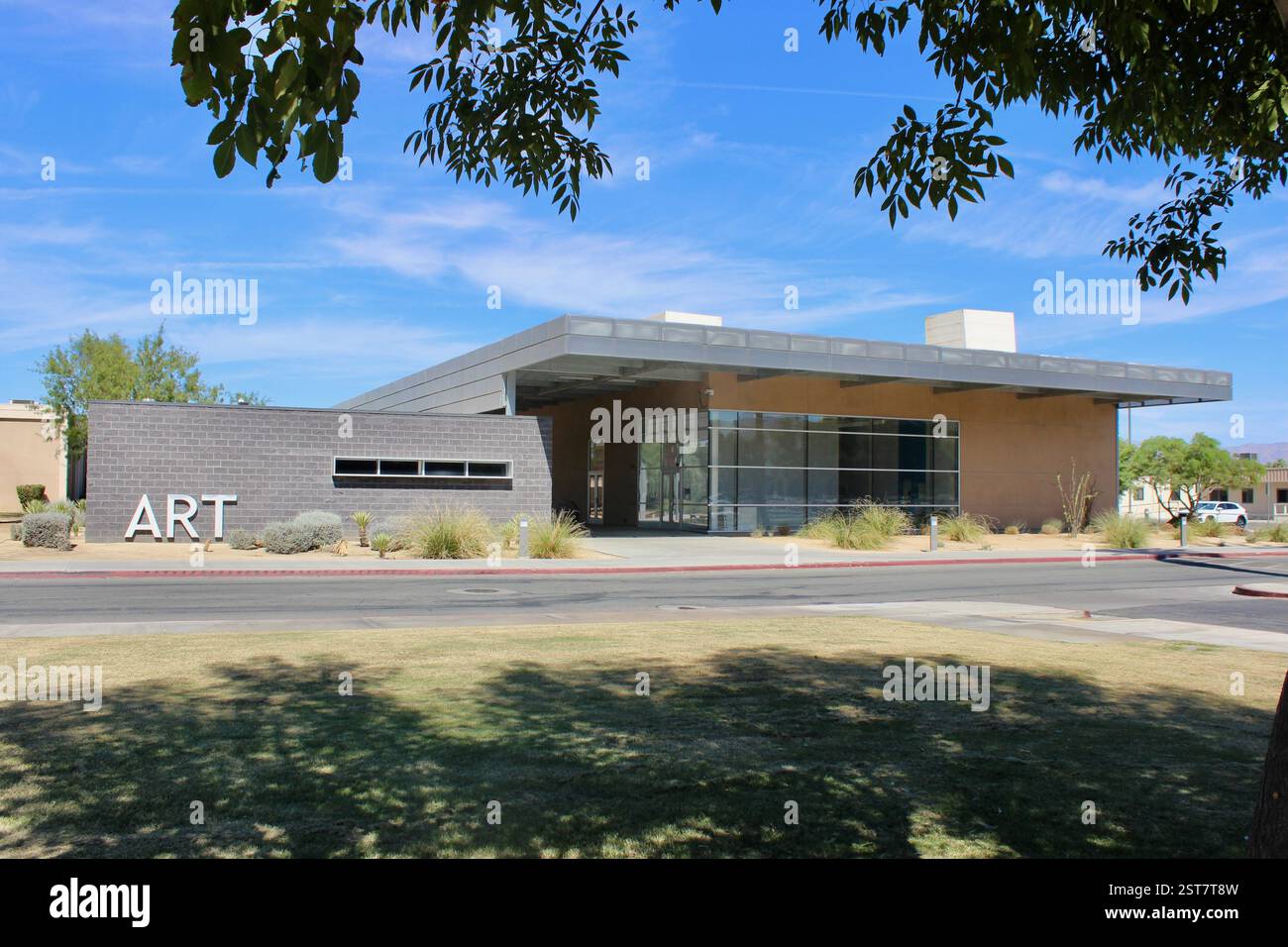 Visual Arts Building, College of the Desert, Palm Desert, California ...