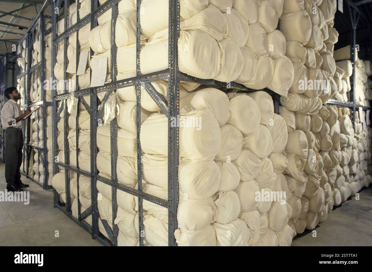 Asian garment factories hi-res stock photography and images - Alamy
