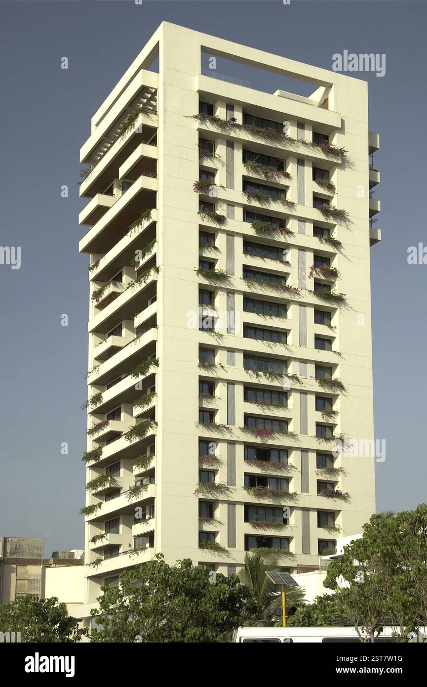 High rise construction worli mumbai hi-res stock photography and images ...