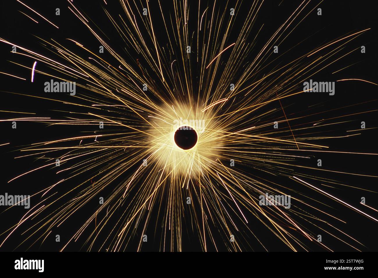 Wire chakkar Chakra (wheel) Cracker Fireworks, Diwali deepawali ...