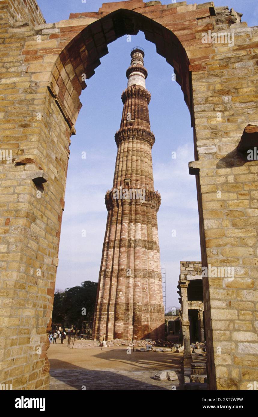 Qutub Qutb Kutub Qutab Qtab Minar through arch, delhi, india Stock ...