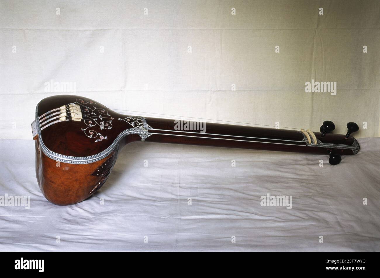 Tanpura, classical musical instrument, india Stock Photo - Alamy