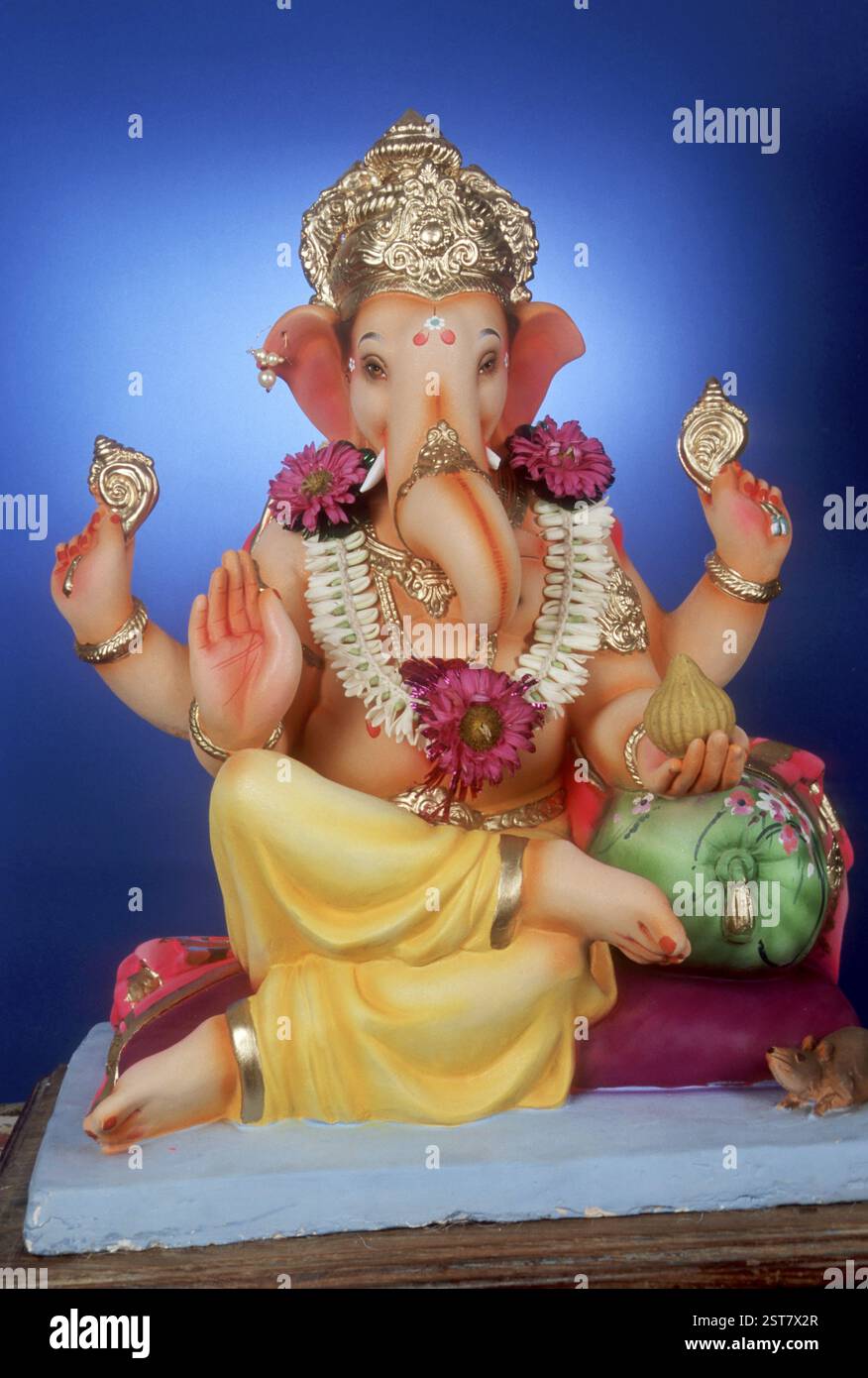 Idol of lord ganesh (elephant headed god), Ganesh ganpati Festival ...