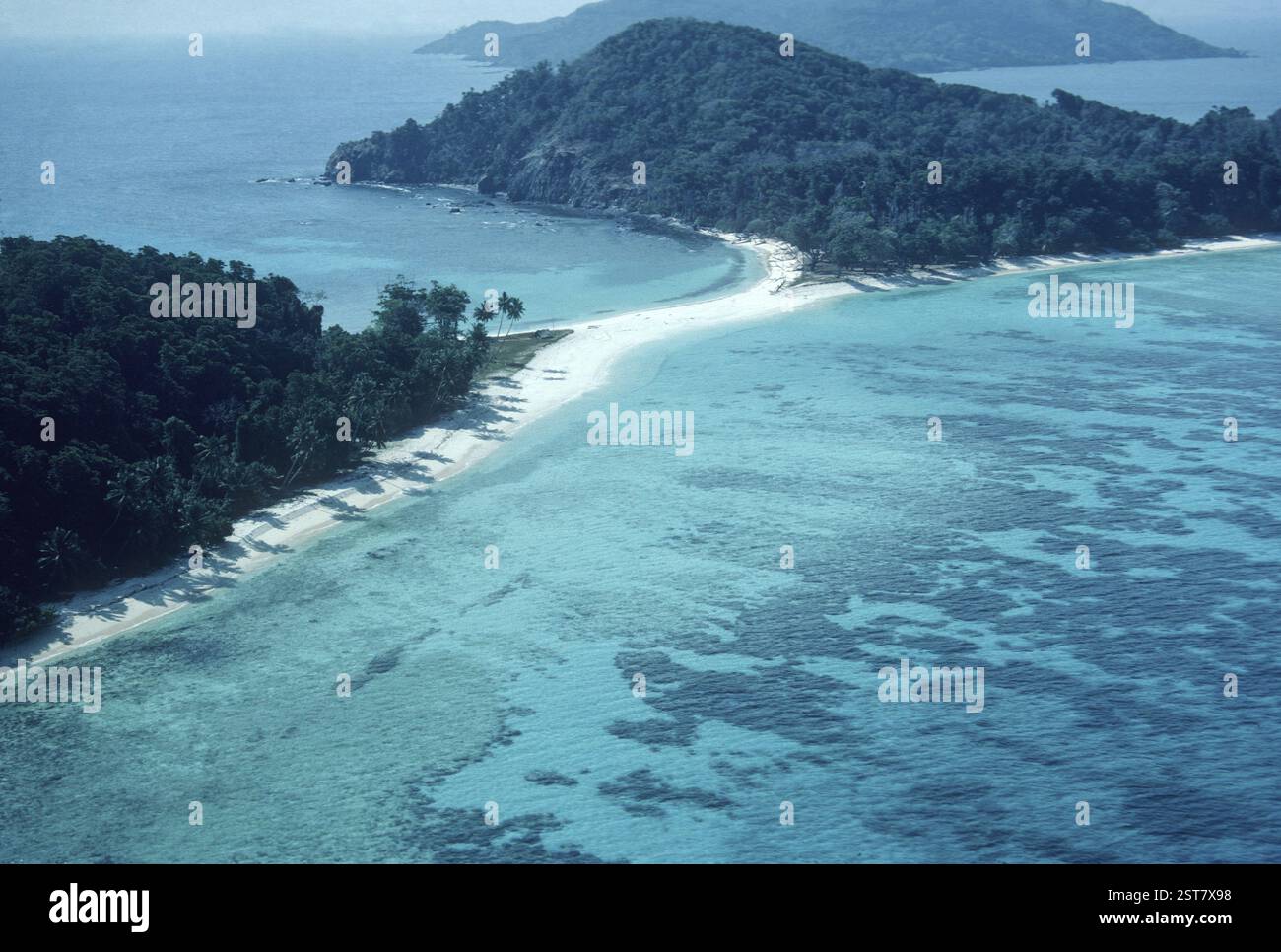 Aerial view two islands hi-res stock photography and images - Alamy