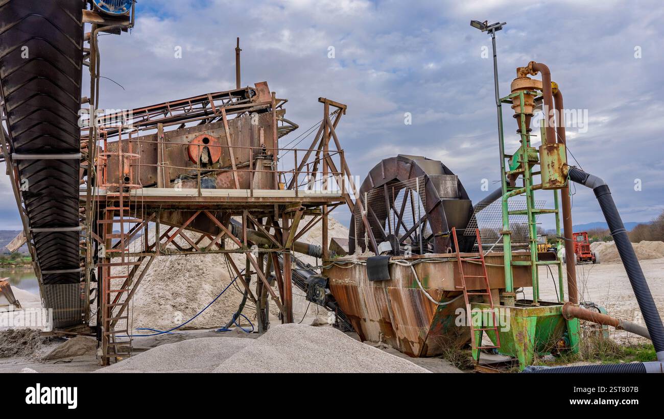Sand mining truck hi-res stock photography and images - Alamy