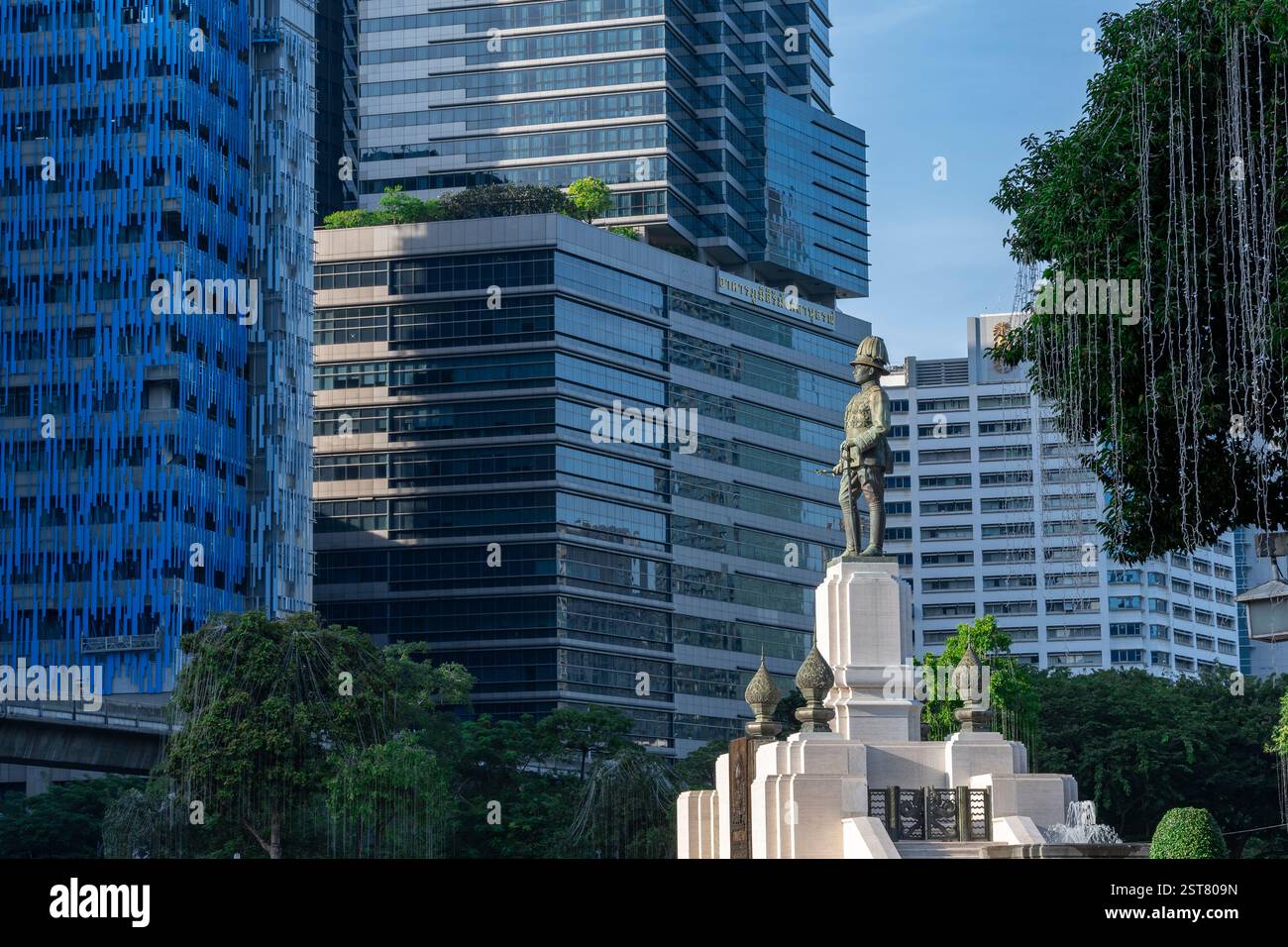 King Rama VI Monument and modern office builings along Ratchadamri Road ...