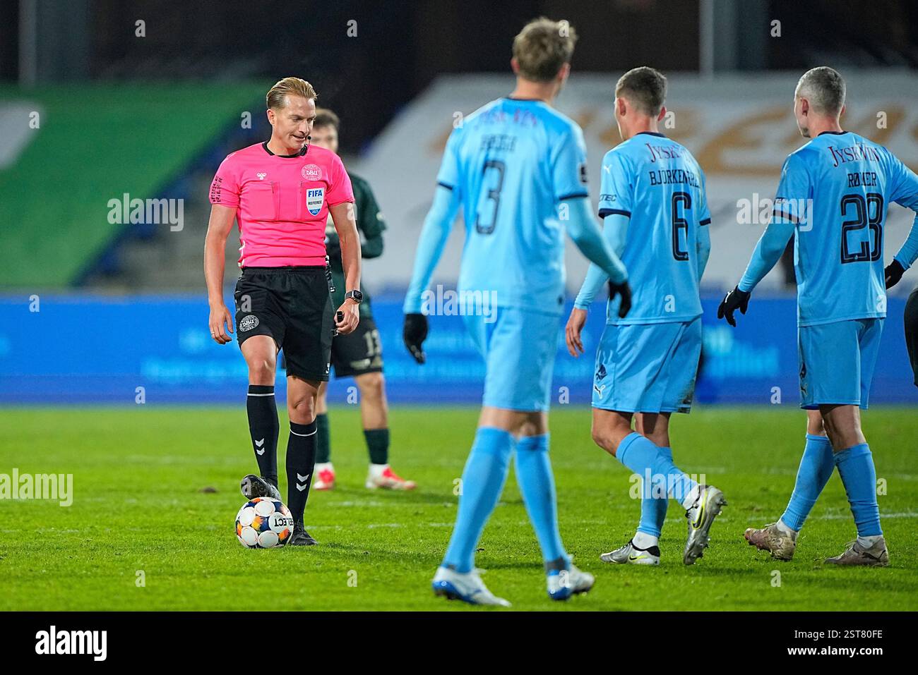 Randers, Denmark. 17th Feb, 2025. Randers FC moeder FC Koebenhavn i ...