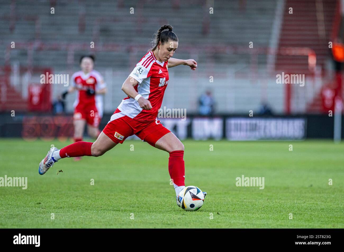 Berlin, Deutschland 16. Februar 2025: 2. BL - Frauen - 2024/2025 - 1 ...