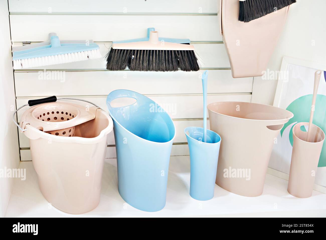 Plastic containers, brushes and buckets for household and cleaning in ...