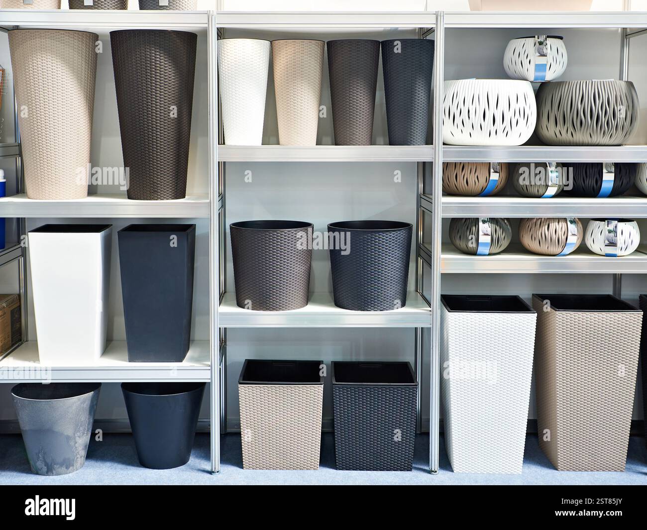 Plastic utensils and containers hi-res stock photography and images - Alamy