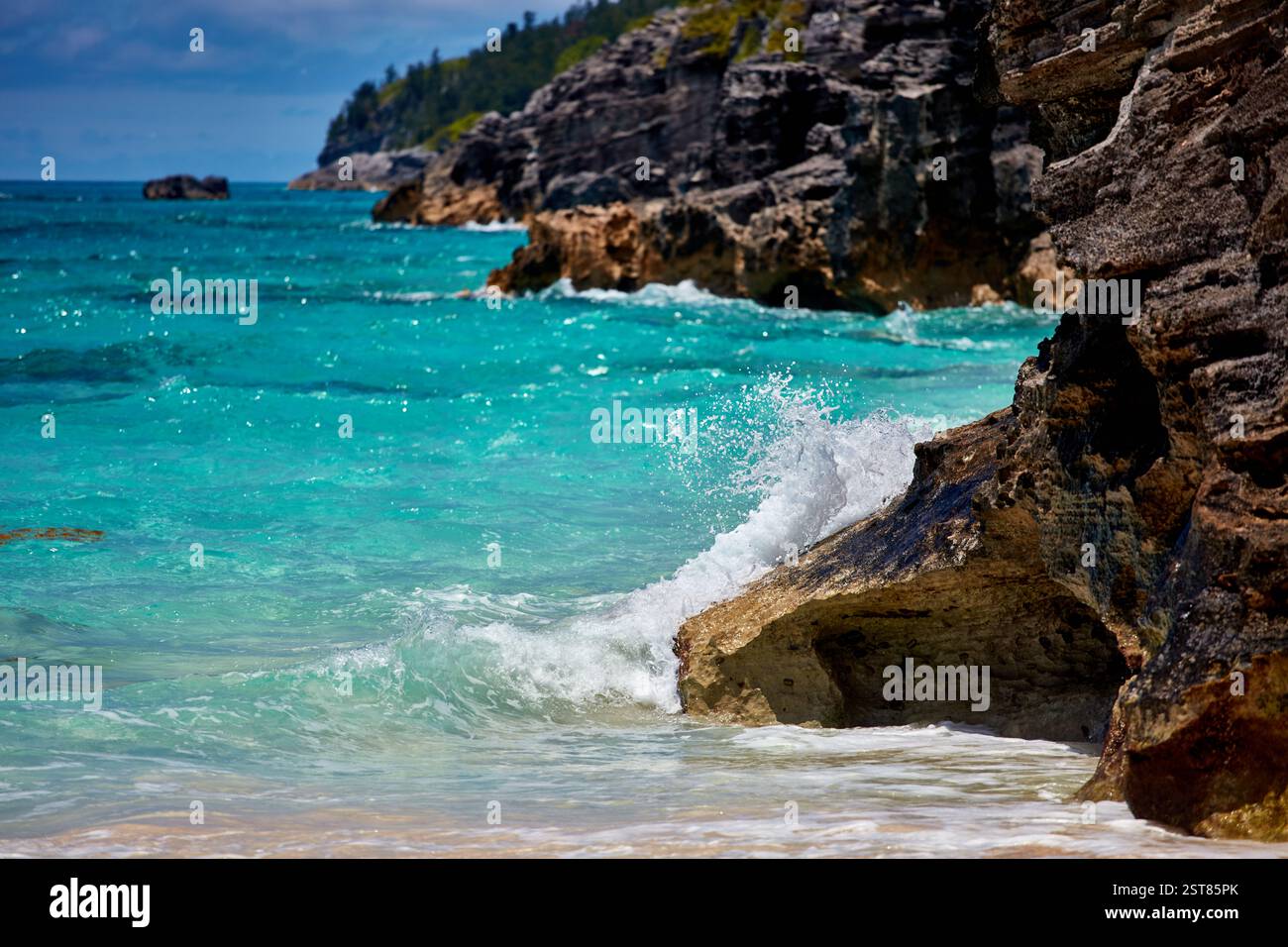 Bermuda island coastal tropical beaches Stock Photo - Alamy