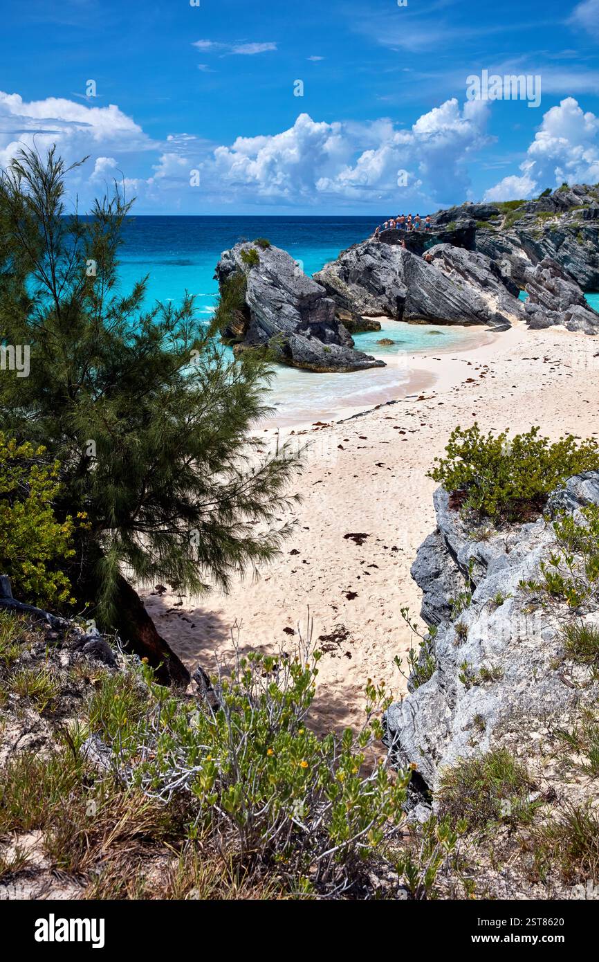 Bermuda island coastal tropical beaches Stock Photo - Alamy