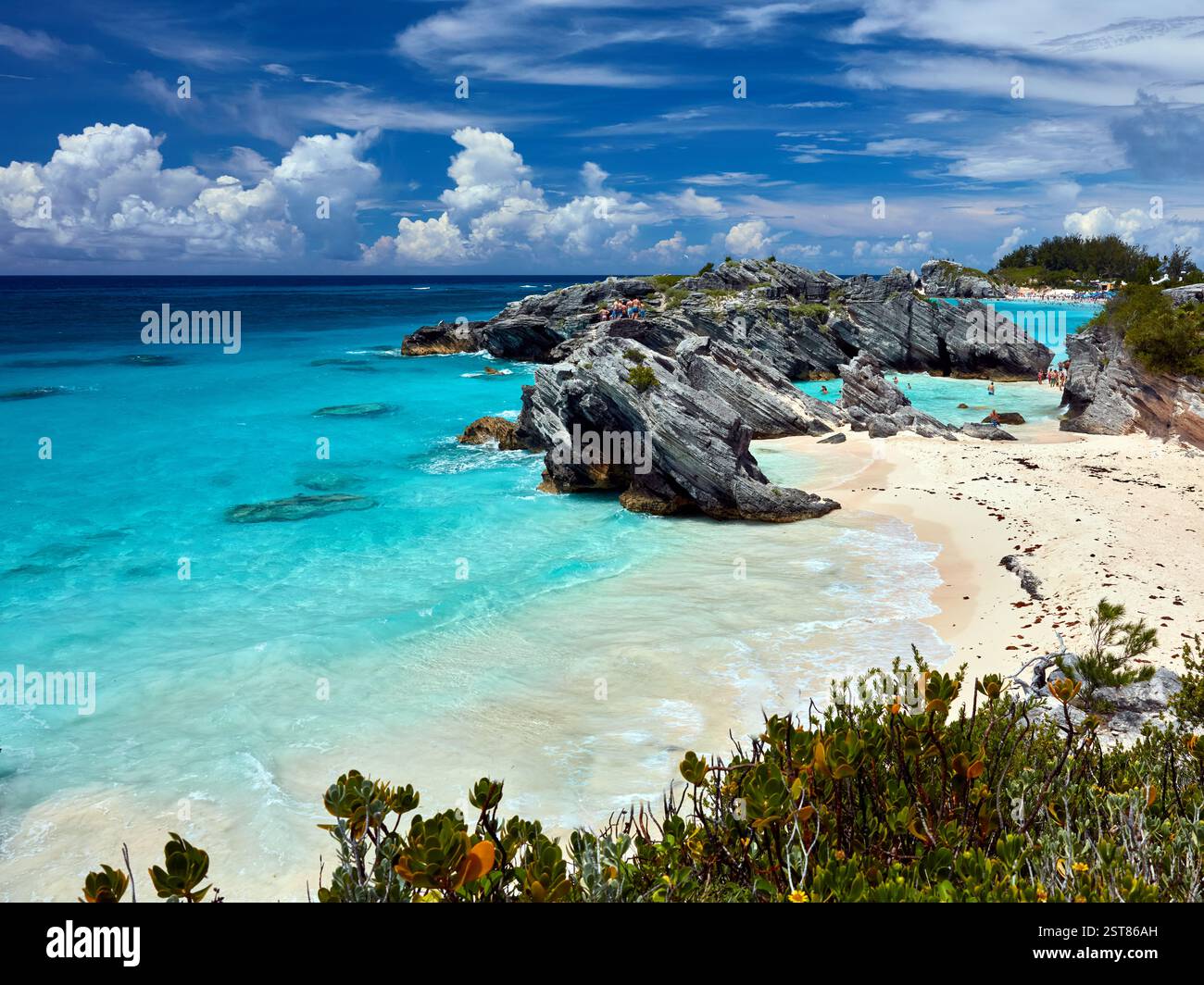Bermuda island coastal tropical beaches Stock Photo - Alamy