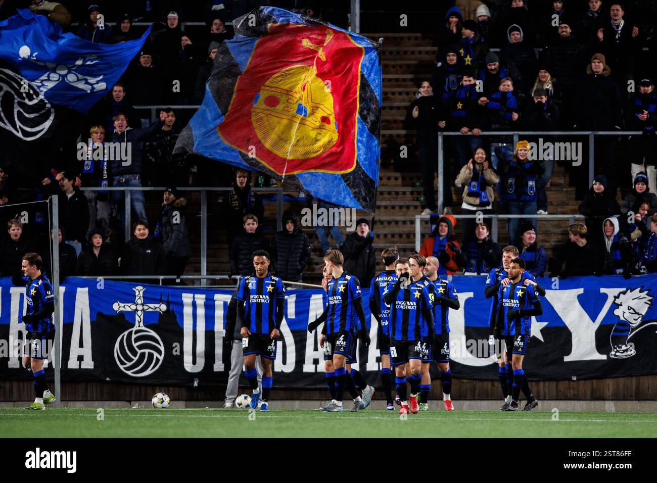 Uppsala, Sverige. 17th Feb, 2025. 250217 Sirius Joakim Persson jublar med lagkamrater efter 2-0 ...