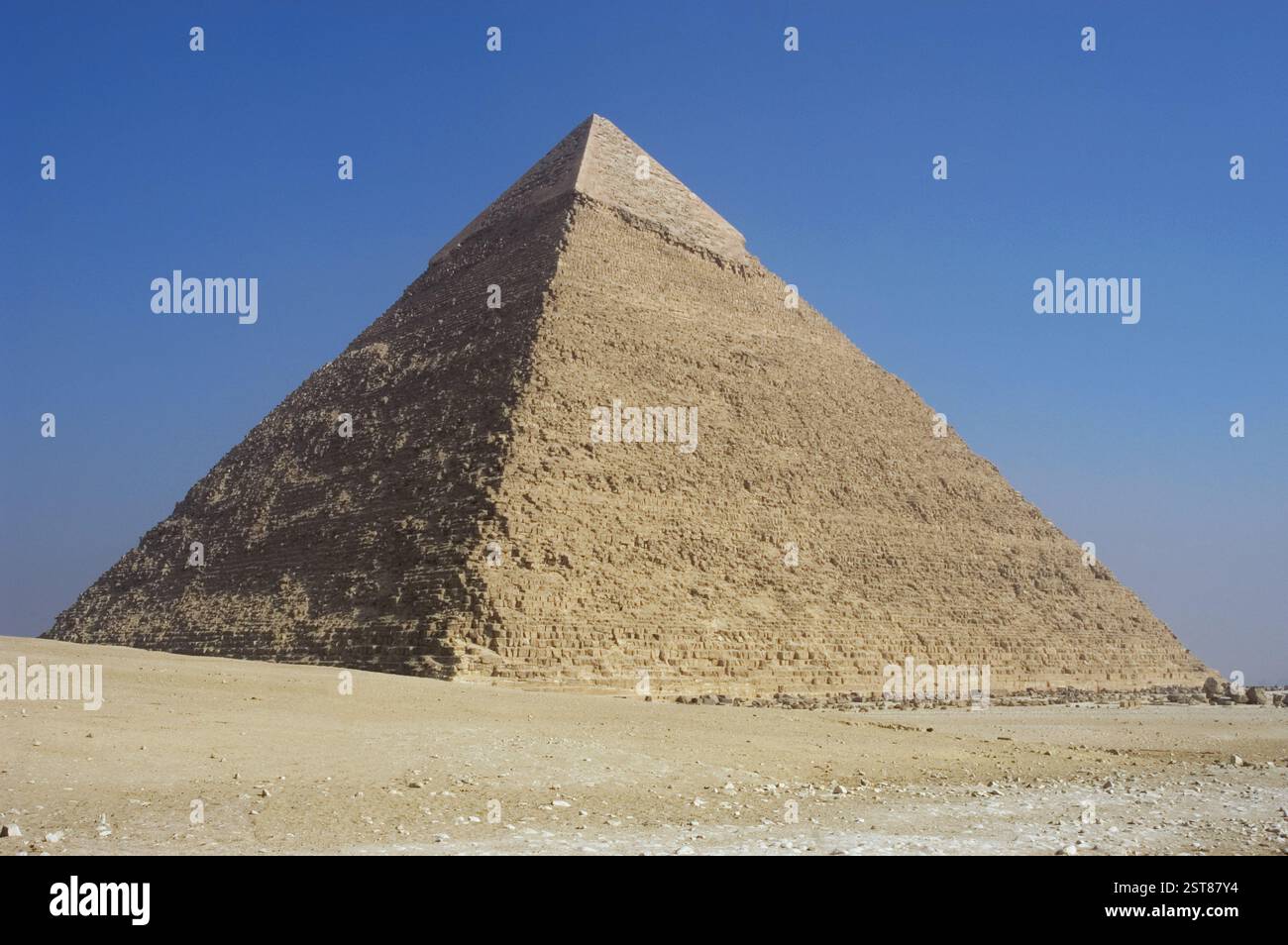 Ancient egyptian pyramid khafre hi-res stock photography and images - Alamy