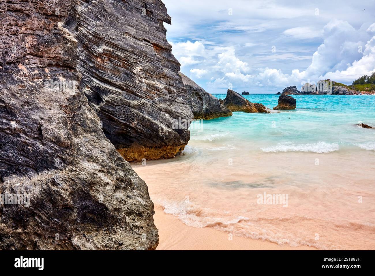Bermuda island coastal tropical beaches Stock Photo - Alamy