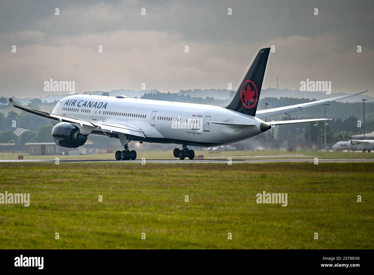 Air Canada Boeing 787-9 Dreamliner C-FRTG Taking-Off From Edinburgh ...