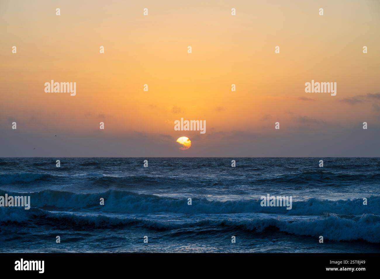The Atlantic Ocean at sunrise. Outer Banks, North Carolina Stock Photo ...