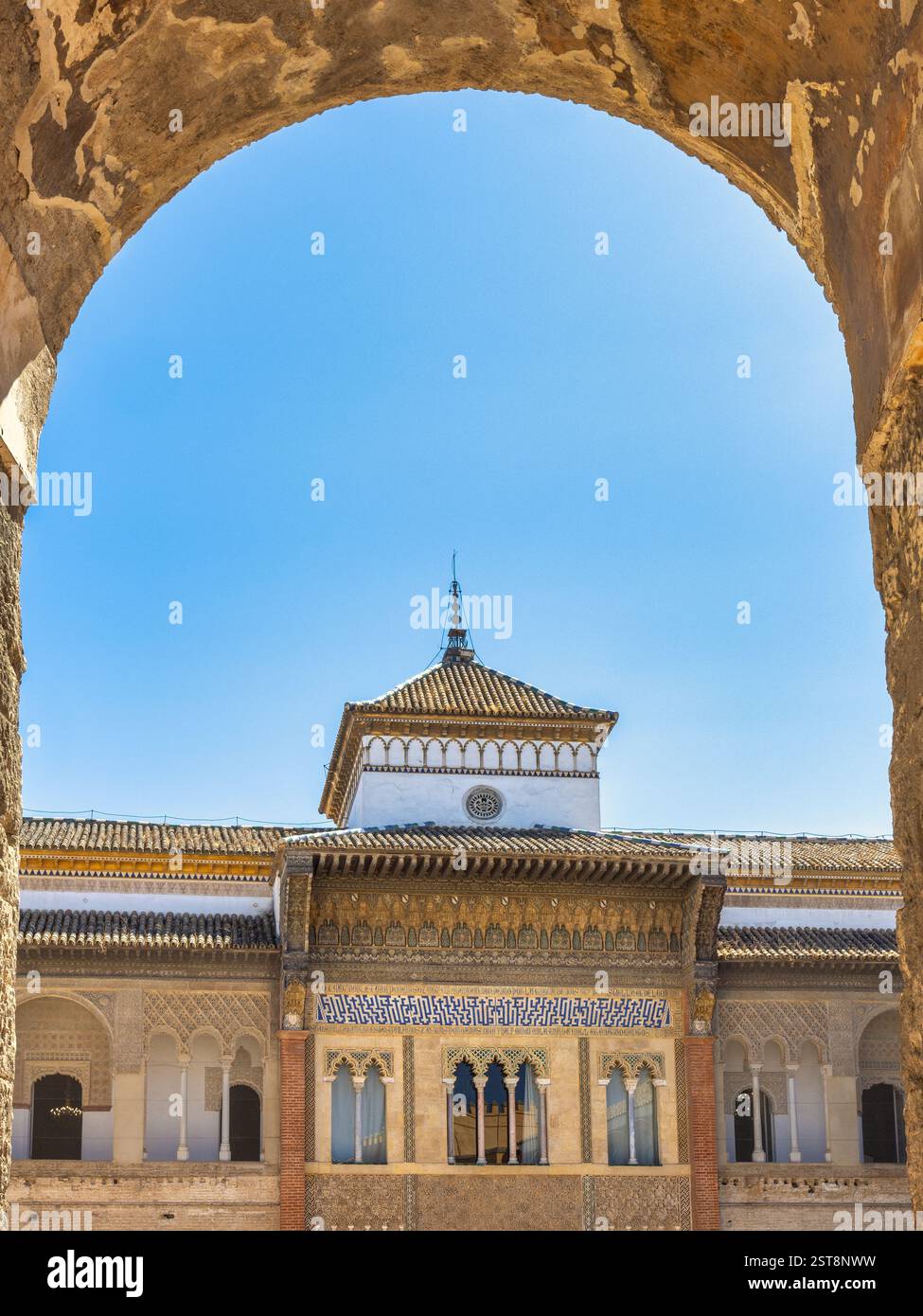 Architecture building window historic history pattern ornate royal ...