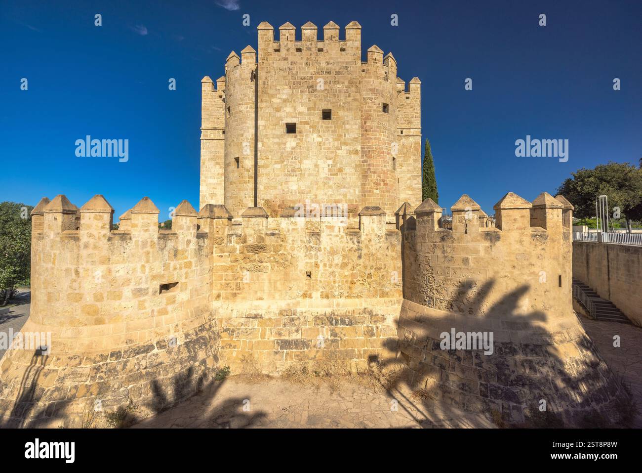The Calahorra Tower on a one side of the Roman Bridge in Cordoba town ...