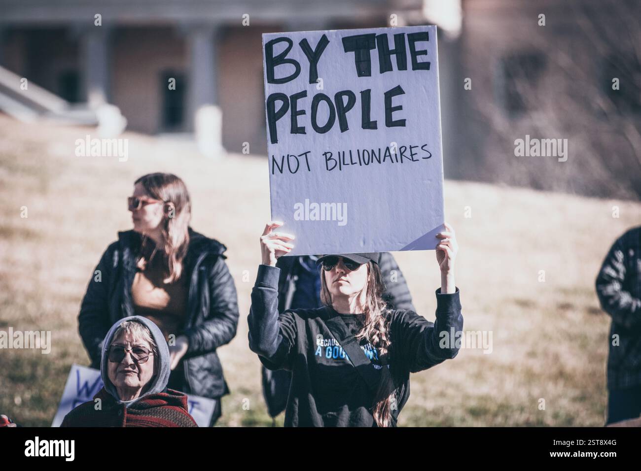 President donald trump signs 2025 hi-res stock photography and images ...