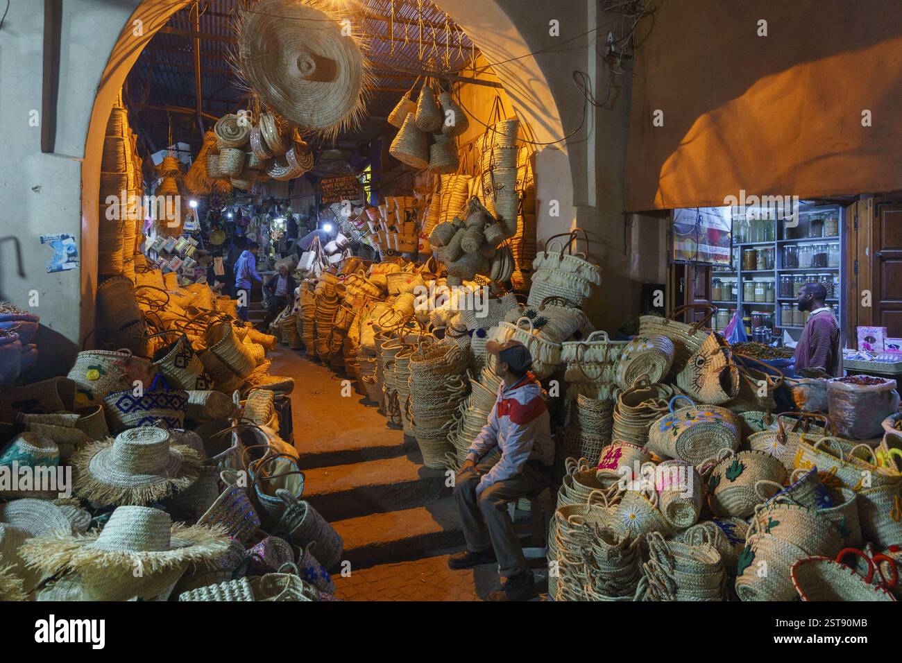 MOROCCO. MARRAKESH. STRAW BAGS STALLS IN THE SOUKS OF THE MEDINA Stock ...