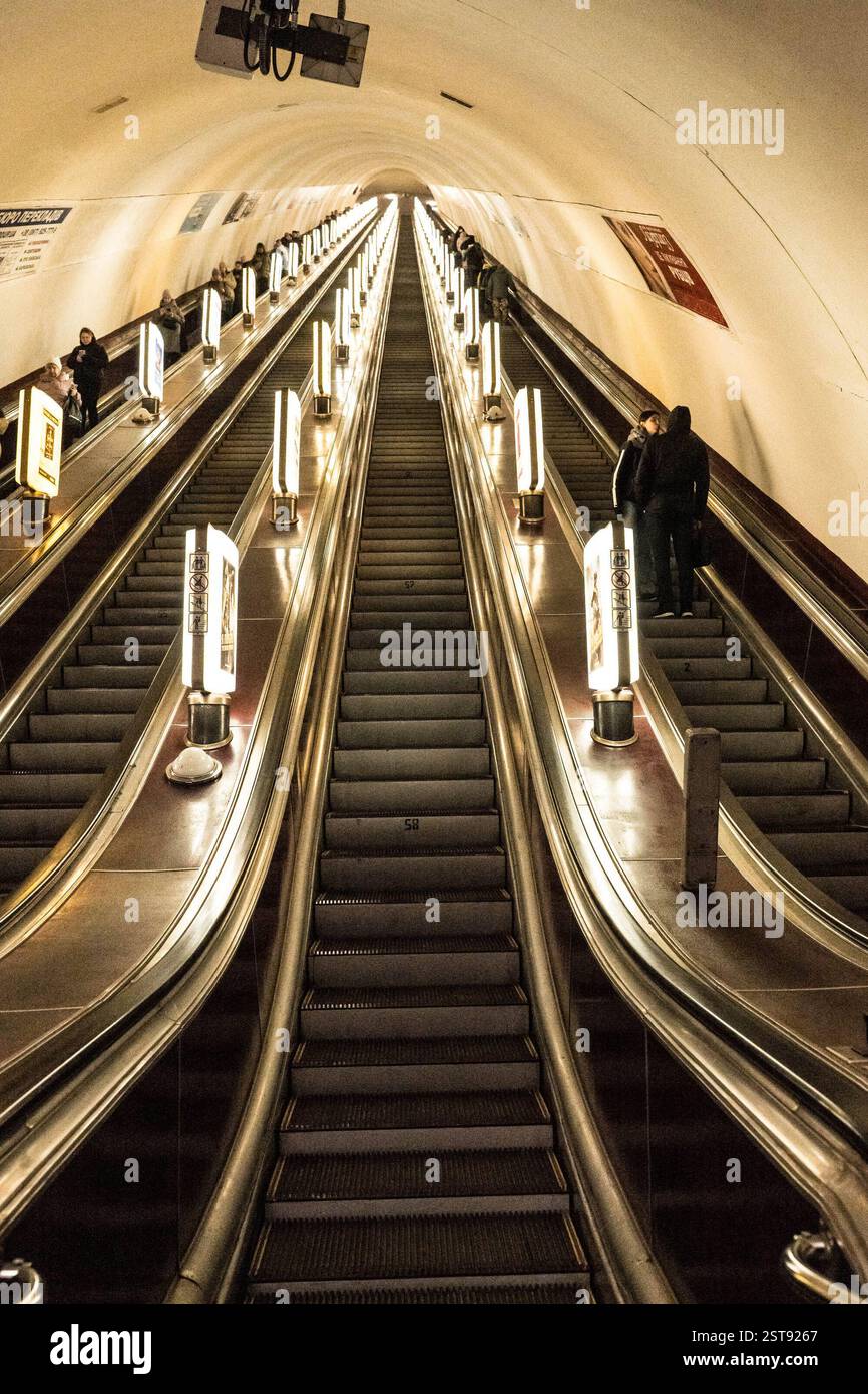 Kyiv, 17.02.2025 Escalators in the subway station Maidan Nezalezhnosti ...