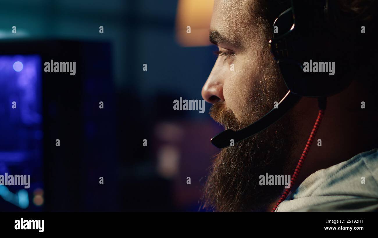 Pro gamer talking teammates hi-res stock photography and images - Alamy