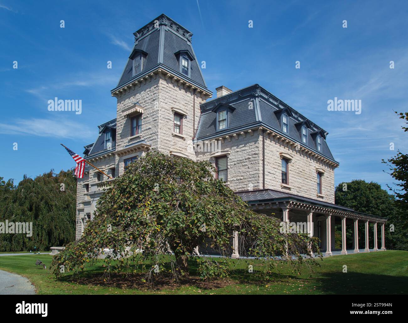 The beautiful Chateau-sur-Mer gilded age historic mansion at Bellevue ...