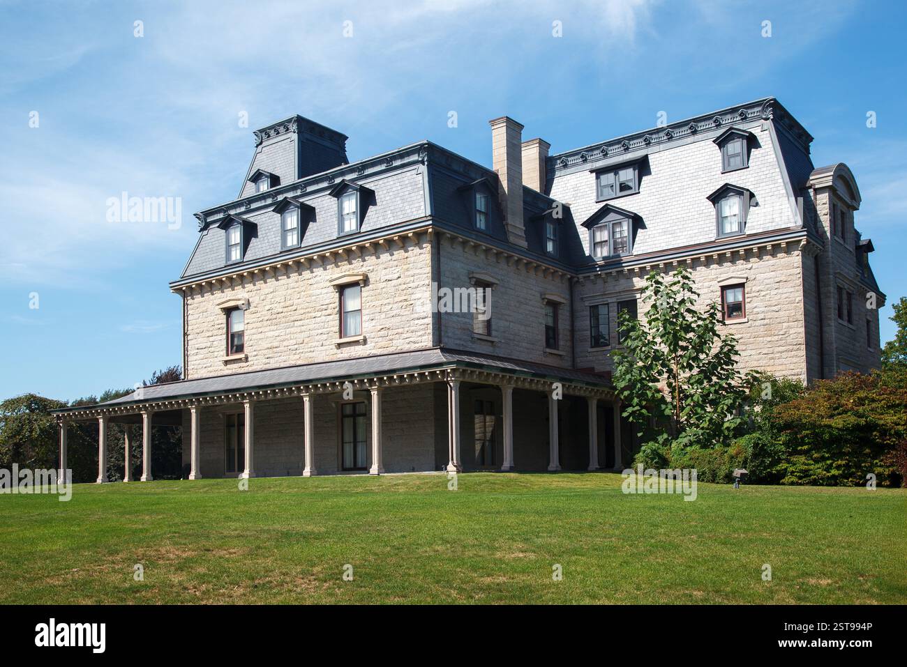 The beautiful Chateau-sur-Mer gilded age historic mansion at Bellevue ...