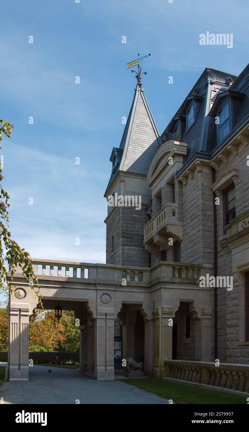 The beautiful Chateau-sur-Mer gilded age historic mansion at Bellevue ...