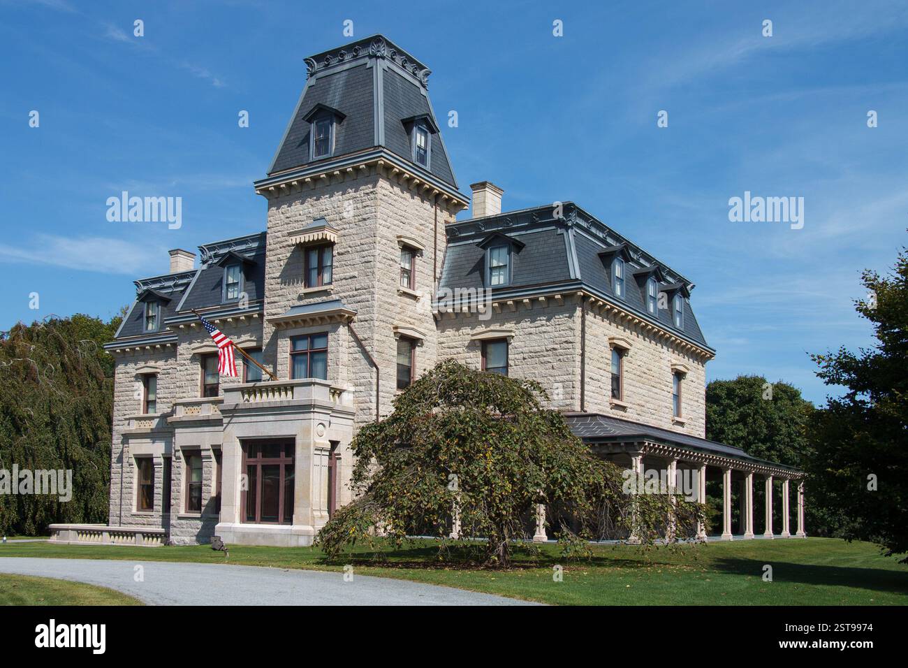 The beautiful Chateau-sur-Mer gilded age historic mansion at Bellevue ...