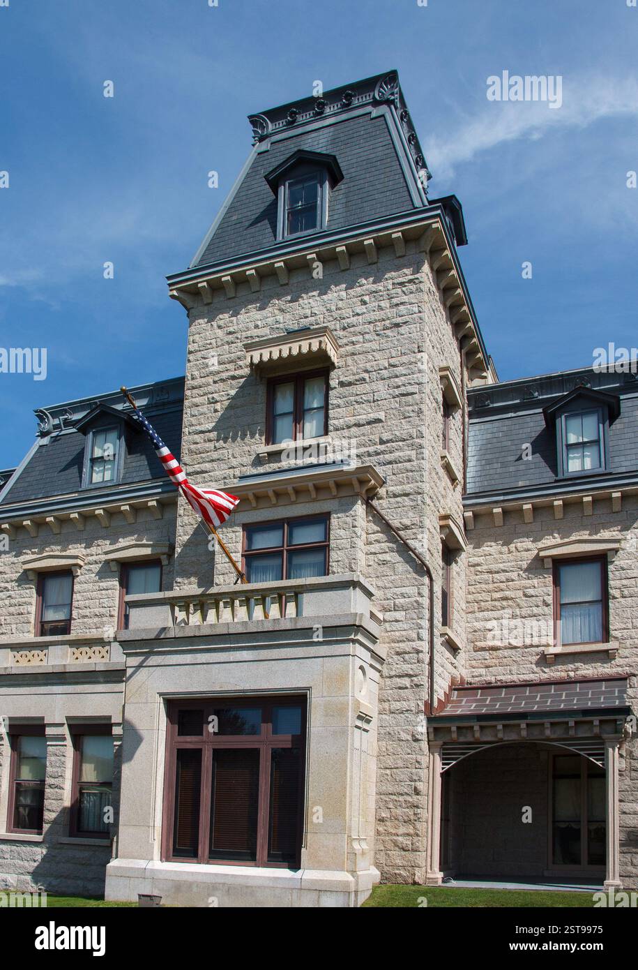 The beautiful Chateau-sur-Mer gilded age historic mansion at Bellevue ...