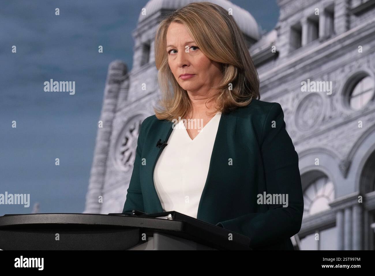 Toronto, Can. 17th Feb, 2025. Ontario NDP Leader Marit Stiles waits for ...