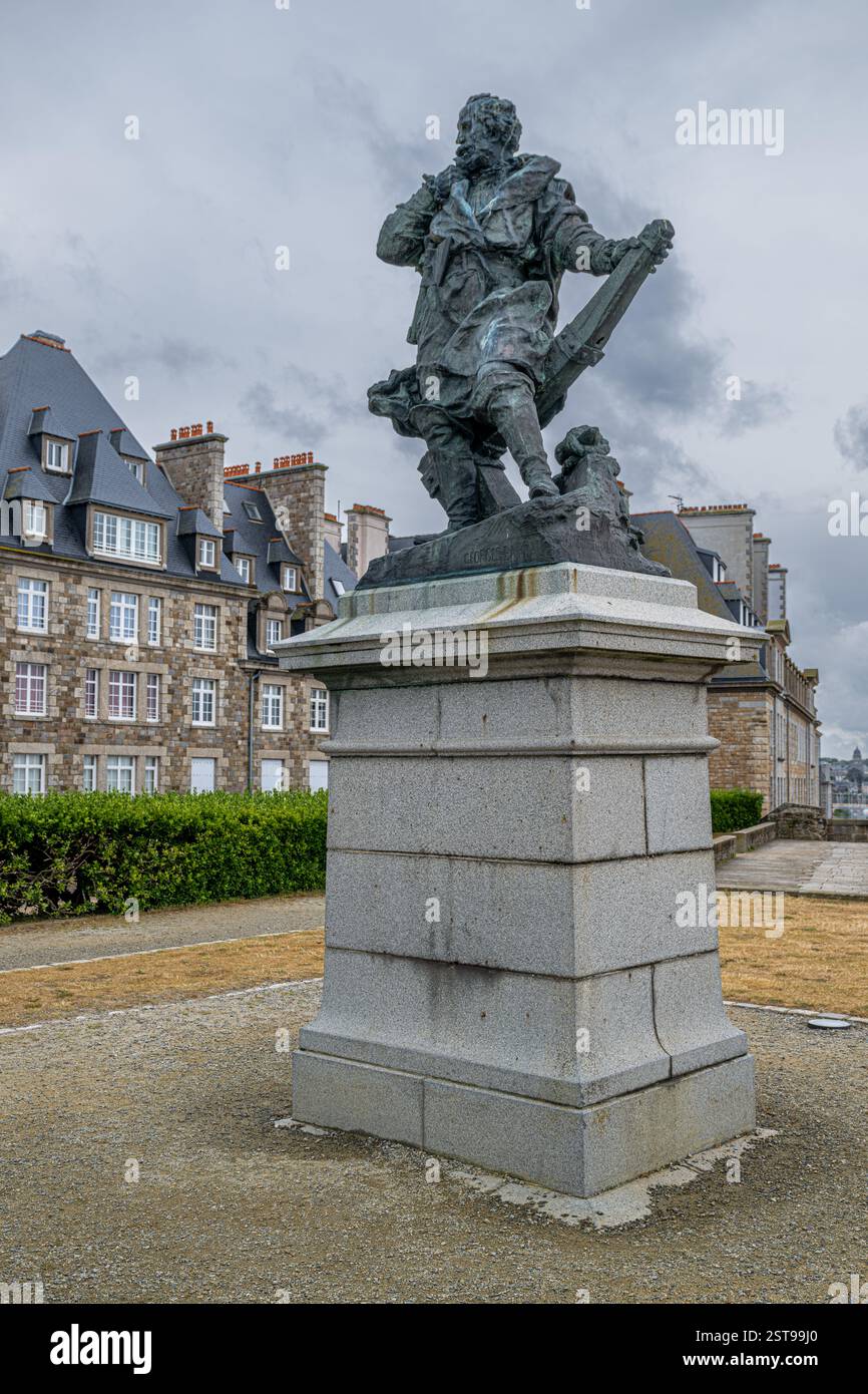 Statue of Jacques Cartier in Saint-Malo, France Stock Photo - Alamy