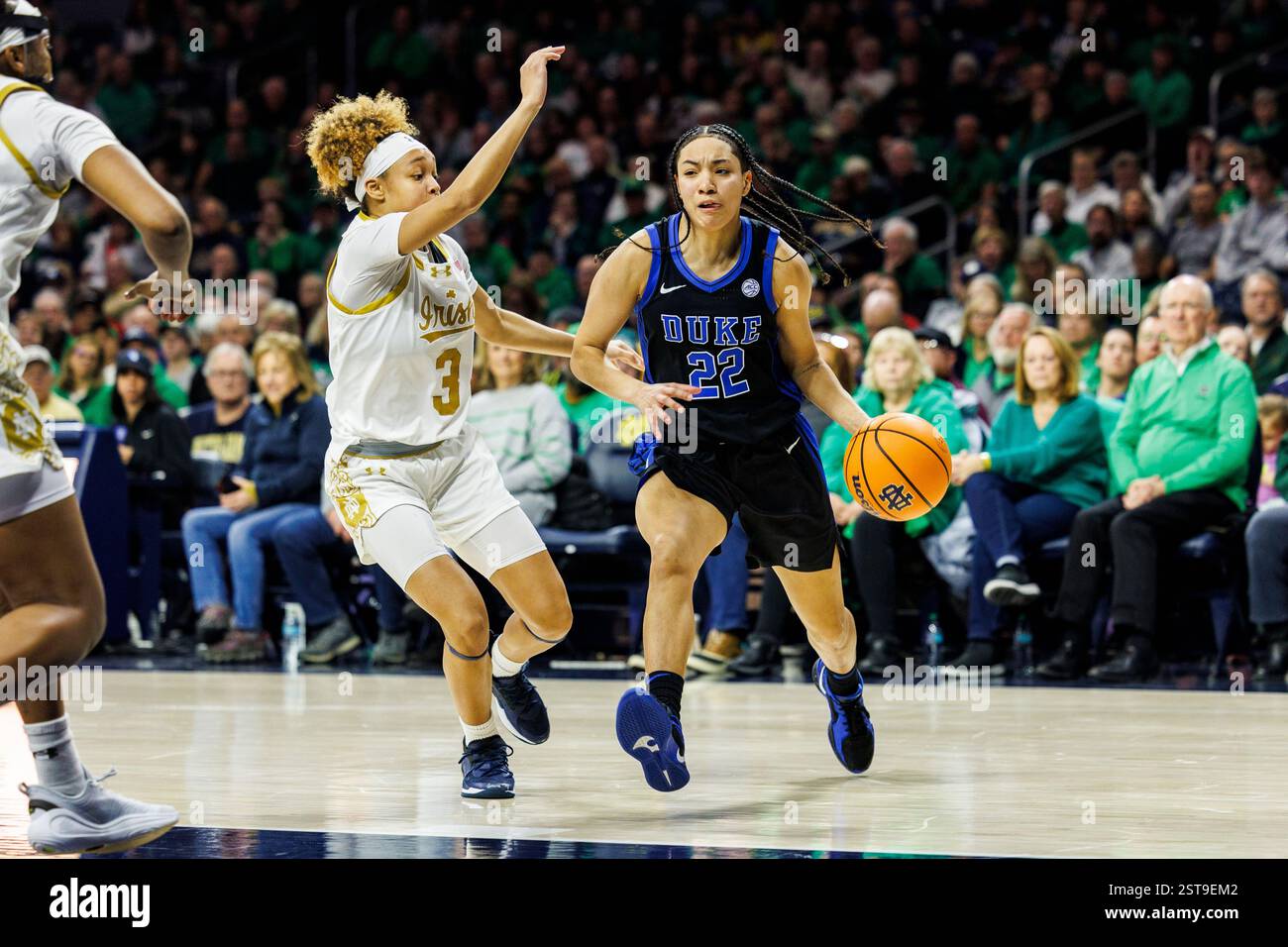 Duke guard Taina Mair (22) drives as Notre Dame guard Hannah Hidalgo (3 ...