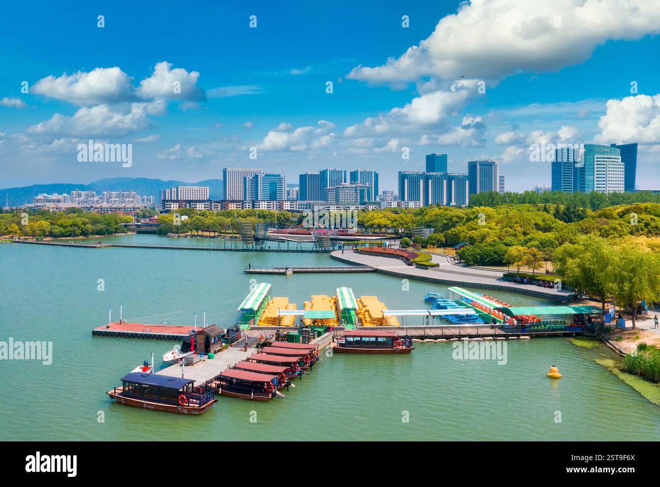 Wuxi attractions hi-res stock photography and images - Alamy