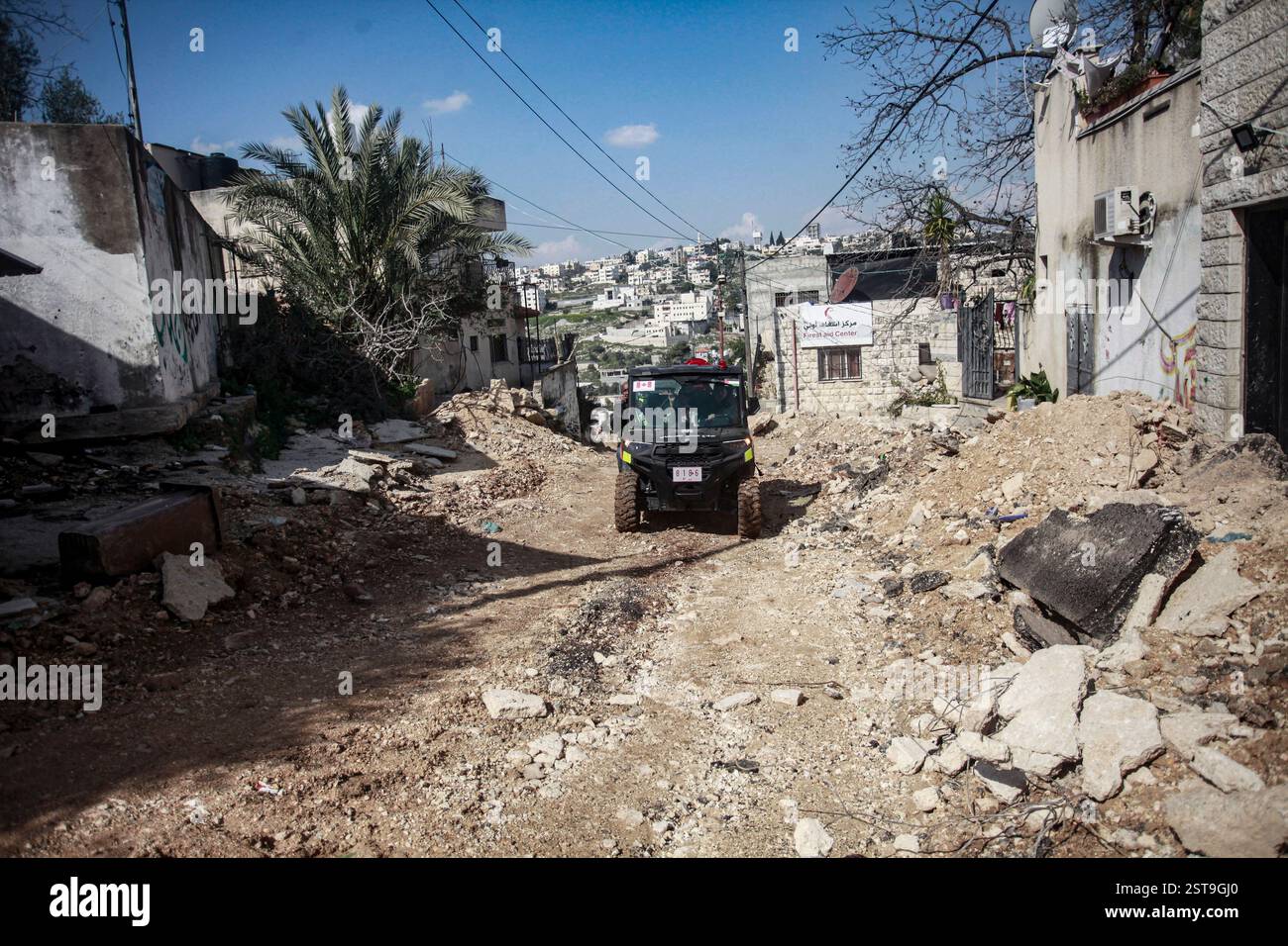 Tulkarm, Palestine. 17th Feb, 2025. Palestinians from food and ...