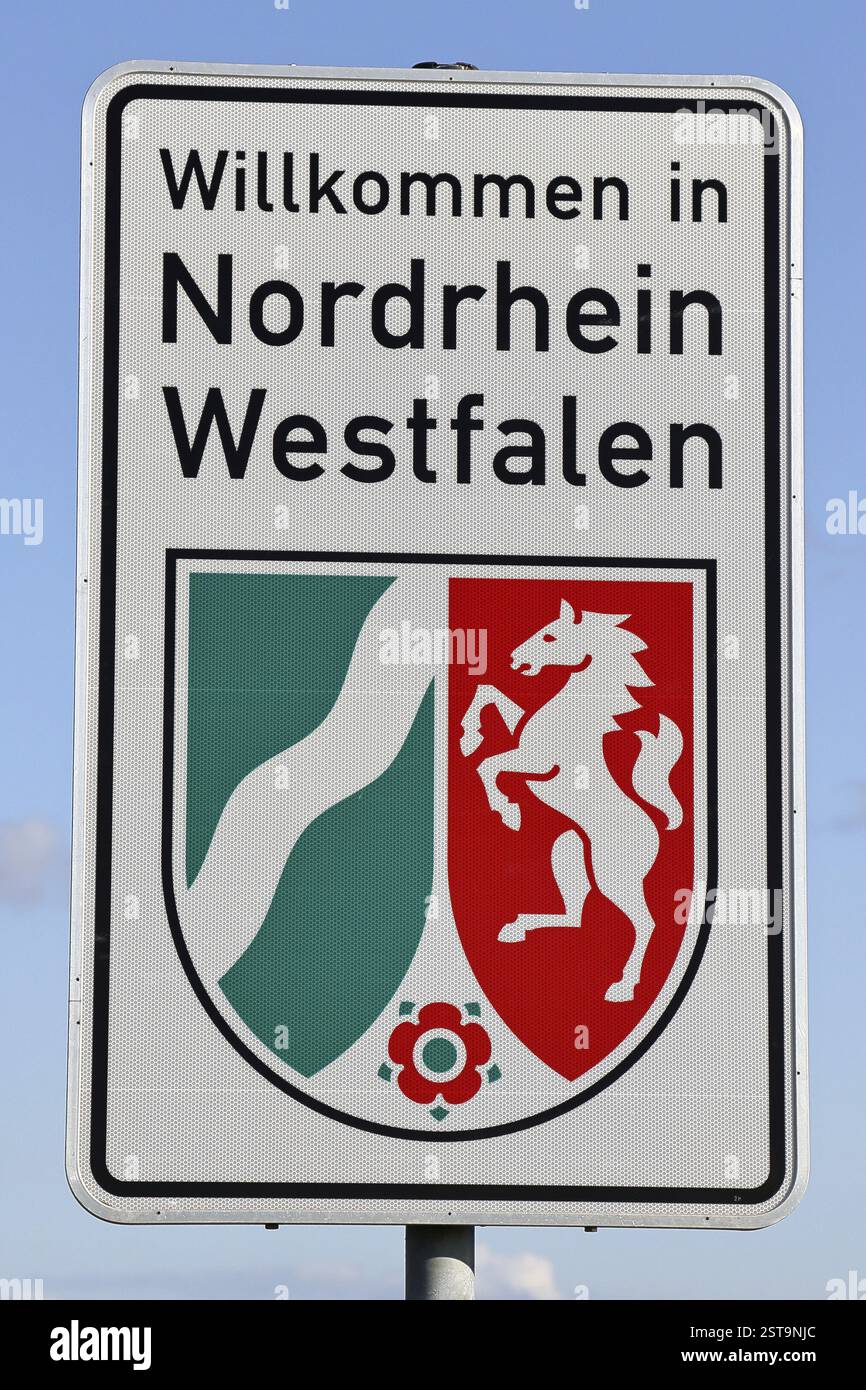 Welcome to the state border of North Rhine-Westphalia, welcome sign ...