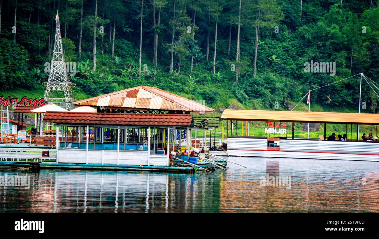 The athmosphere at Telaga Menjer (Menjer Lake) on holiday. Telaga ...