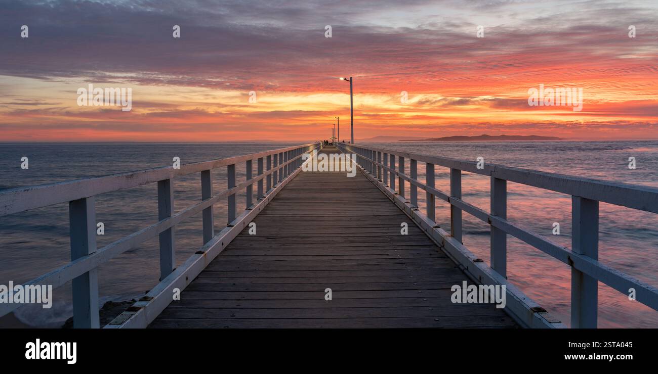 Point lonsdale pier hi-res stock photography and images - Alamy