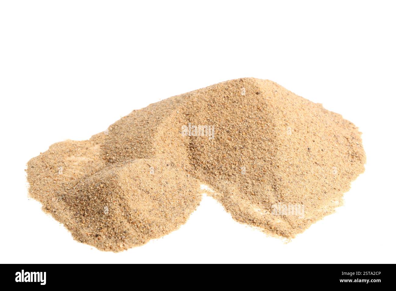 Heap of sand isolated on white background. Closeup Stock Photo - Alamy