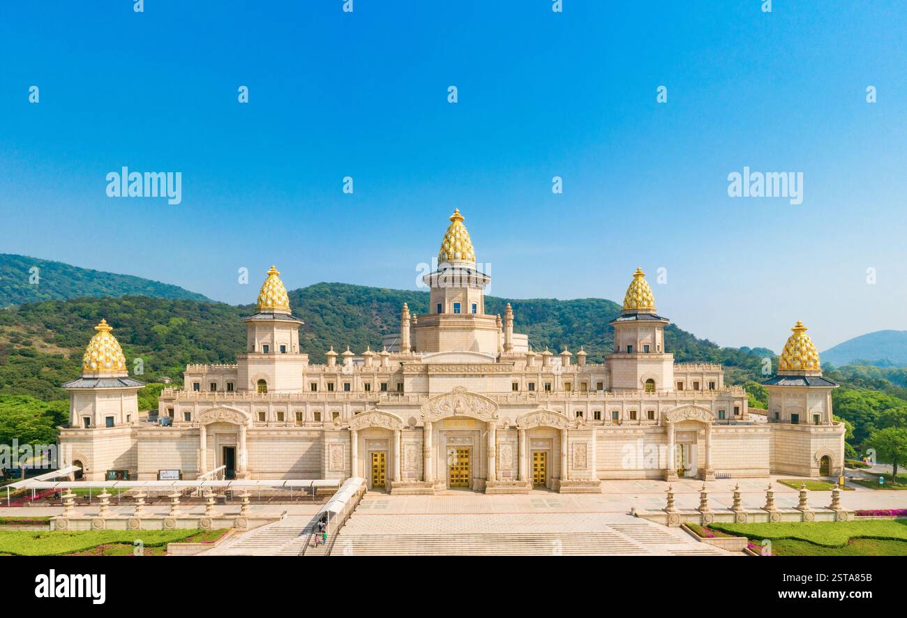 Wuxi Soul Mountain Scenic Spot, Jiangsu Province, China Stock Photo - Alamy