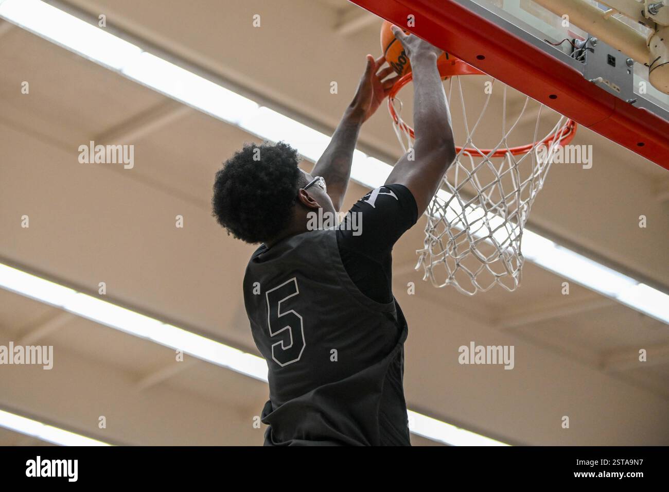 Studio City, United States. 28th Jan, 2025. Sierra Canyon Trailblazers ...