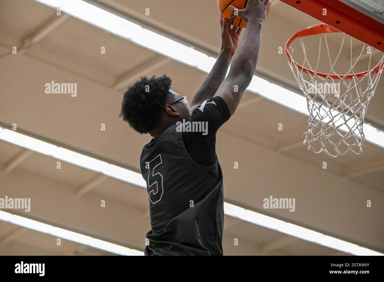 Studio City, United States. 28th Jan, 2025. Sierra Canyon Trailblazers ...