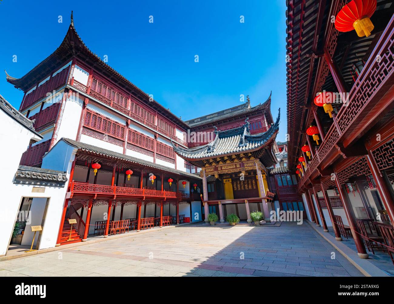 Ancient stage in Yu Garden, Shanghai, China Stock Photo - Alamy