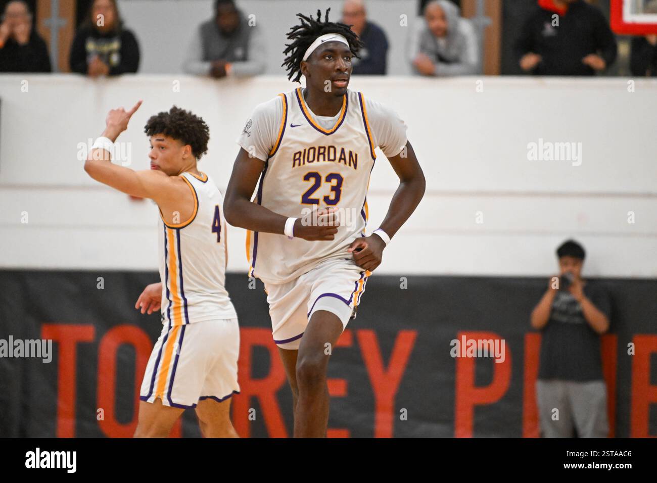 San Diego, United States. 28th Dec, 2025. Archbishop Riordan Crusaders ...