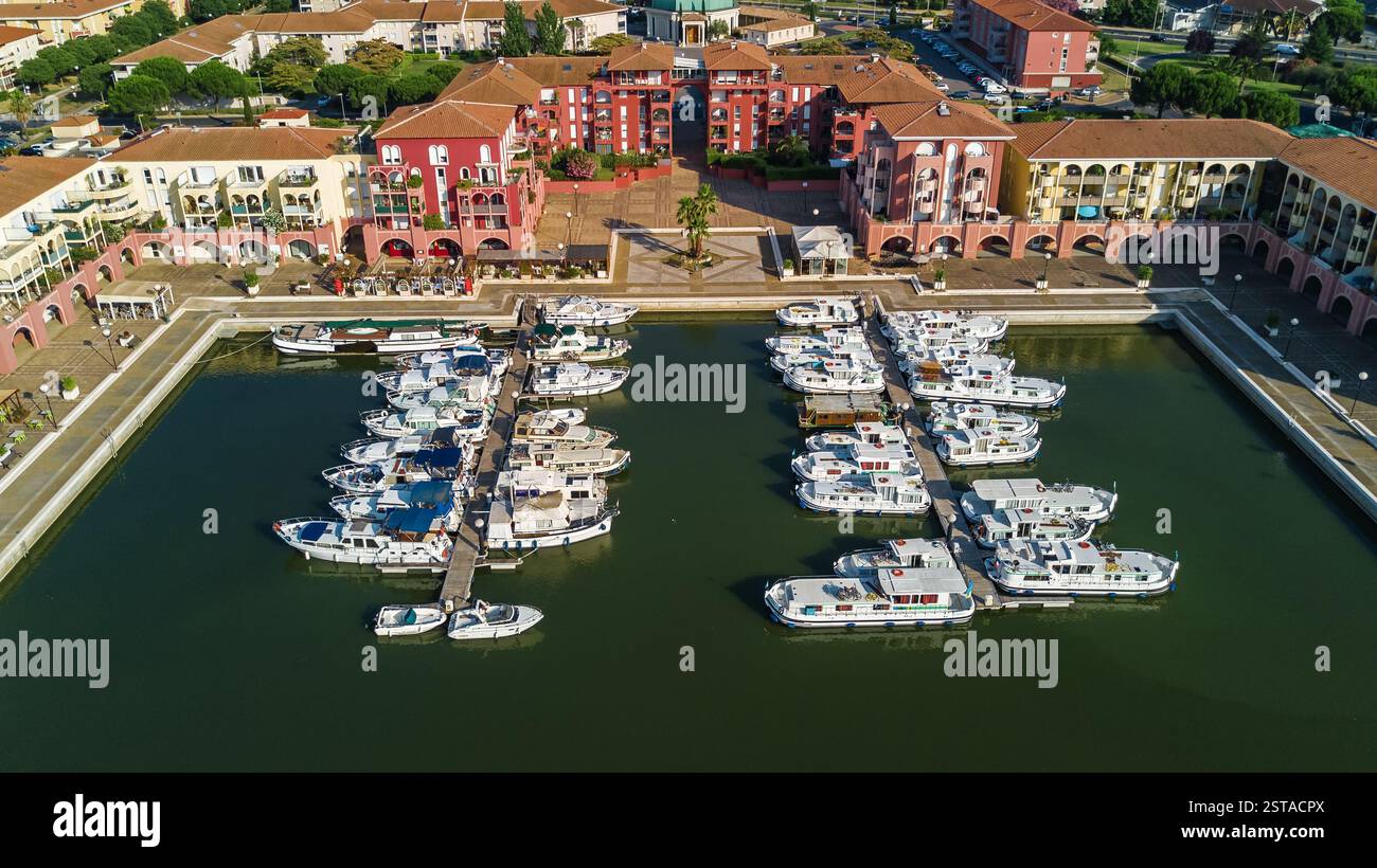 Aerial view marina lot yachts hi-res stock photography and images - Alamy