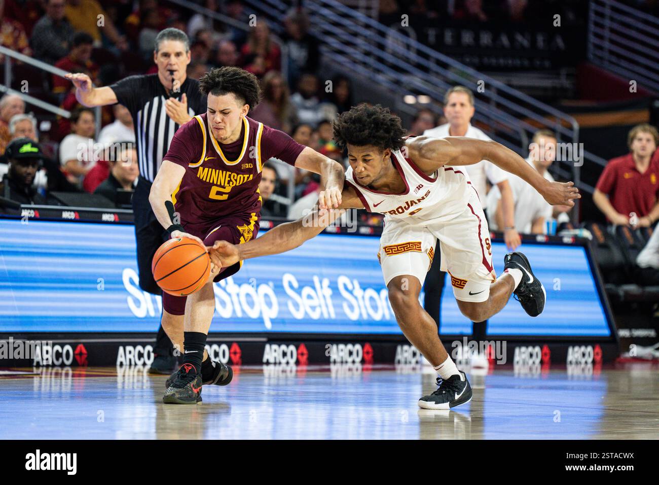 Los Angeles, United States. 15th Feb, 2025. Minnesota Golden Gophers ...