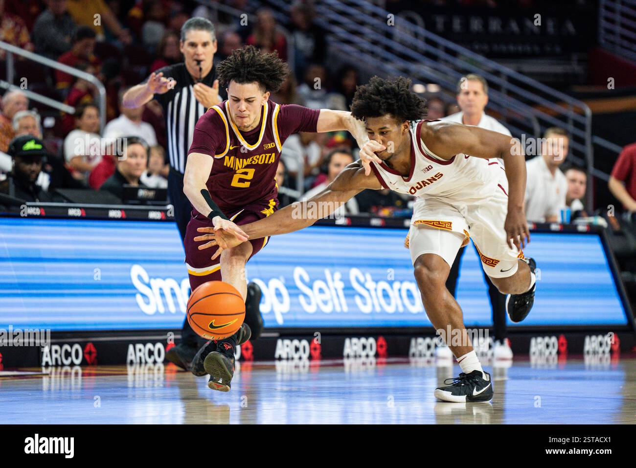 Los Angeles, United States. 15th Feb, 2025. Minnesota Golden Gophers ...